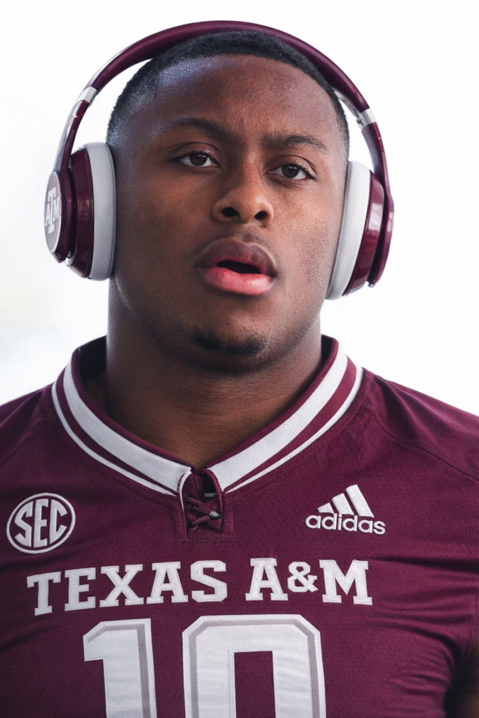 *BREAKING:DJ Lagway Flips Commitment to Texas